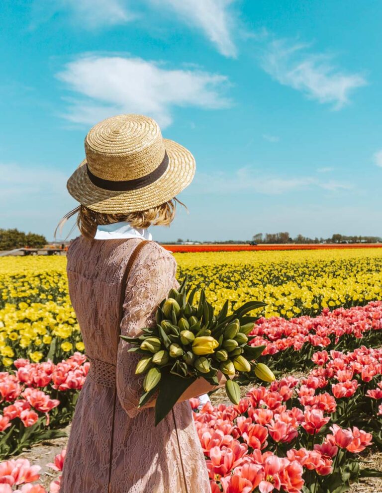 20 Cute and Easy Photo Poses for Women