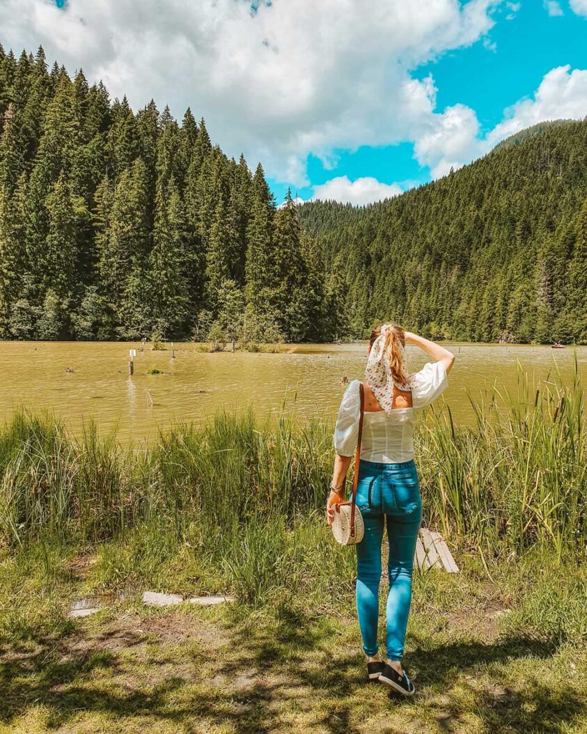 20 Cute and Easy Photo Poses for Women