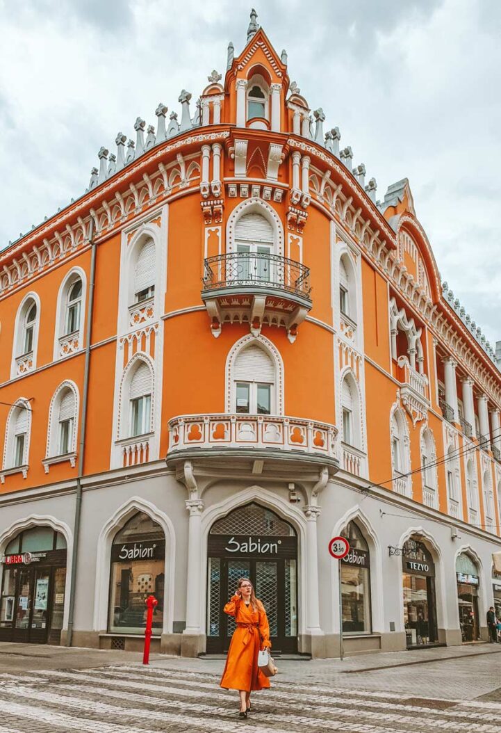 20 Cute and Easy Photo Poses for Women